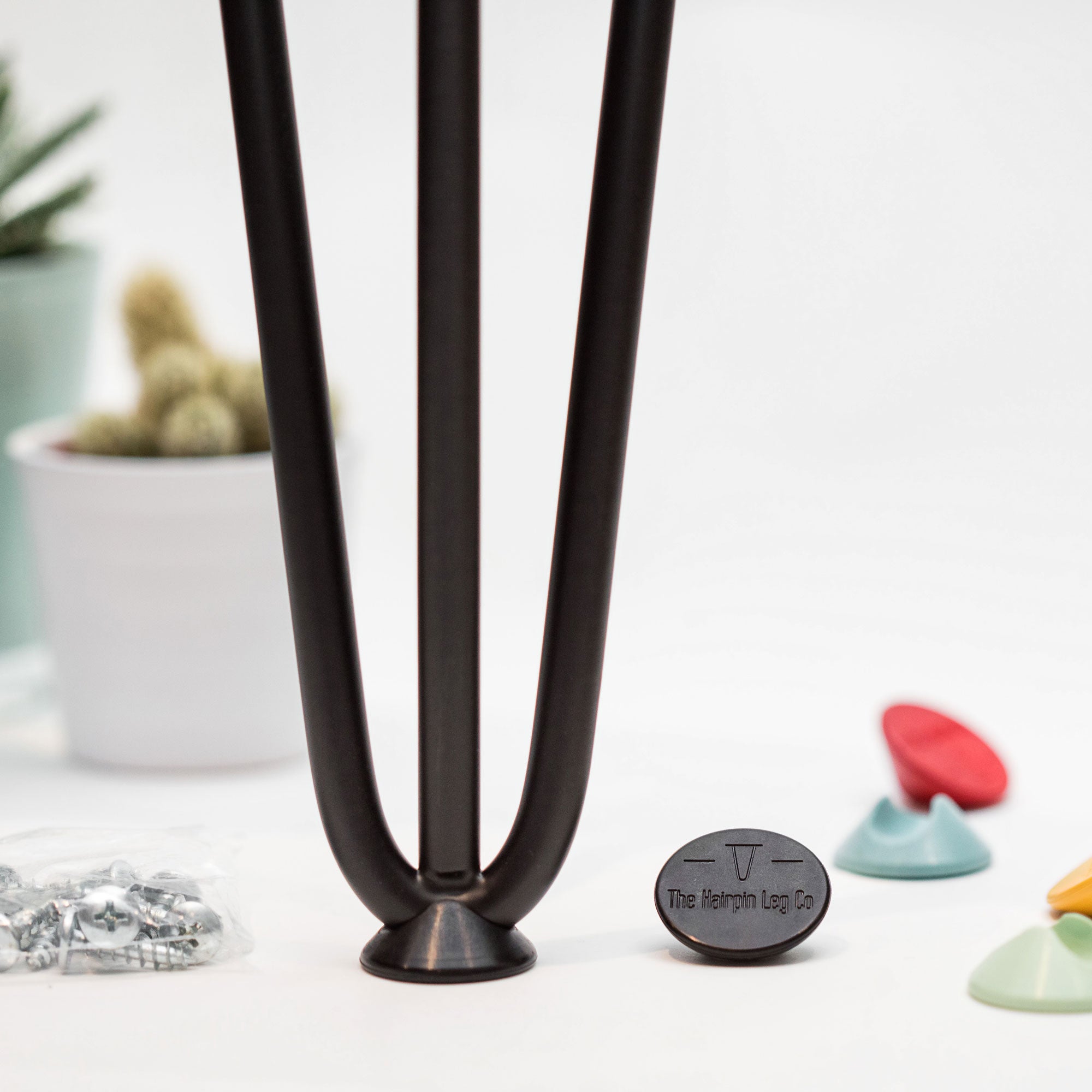 Hairpin leg dresser store